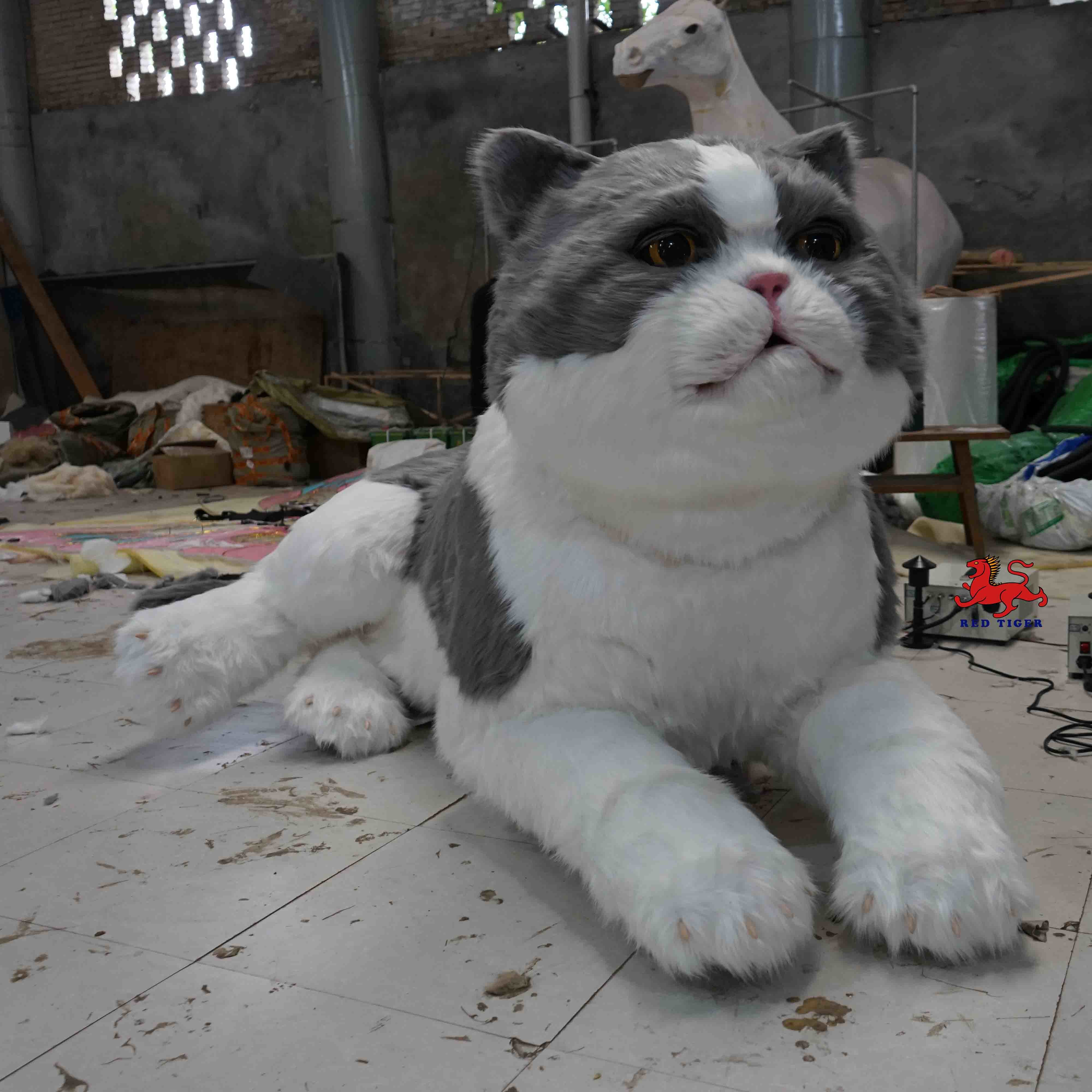 Life Size Realistic Animatronic Cat , Interactive Talking Lovely Cat