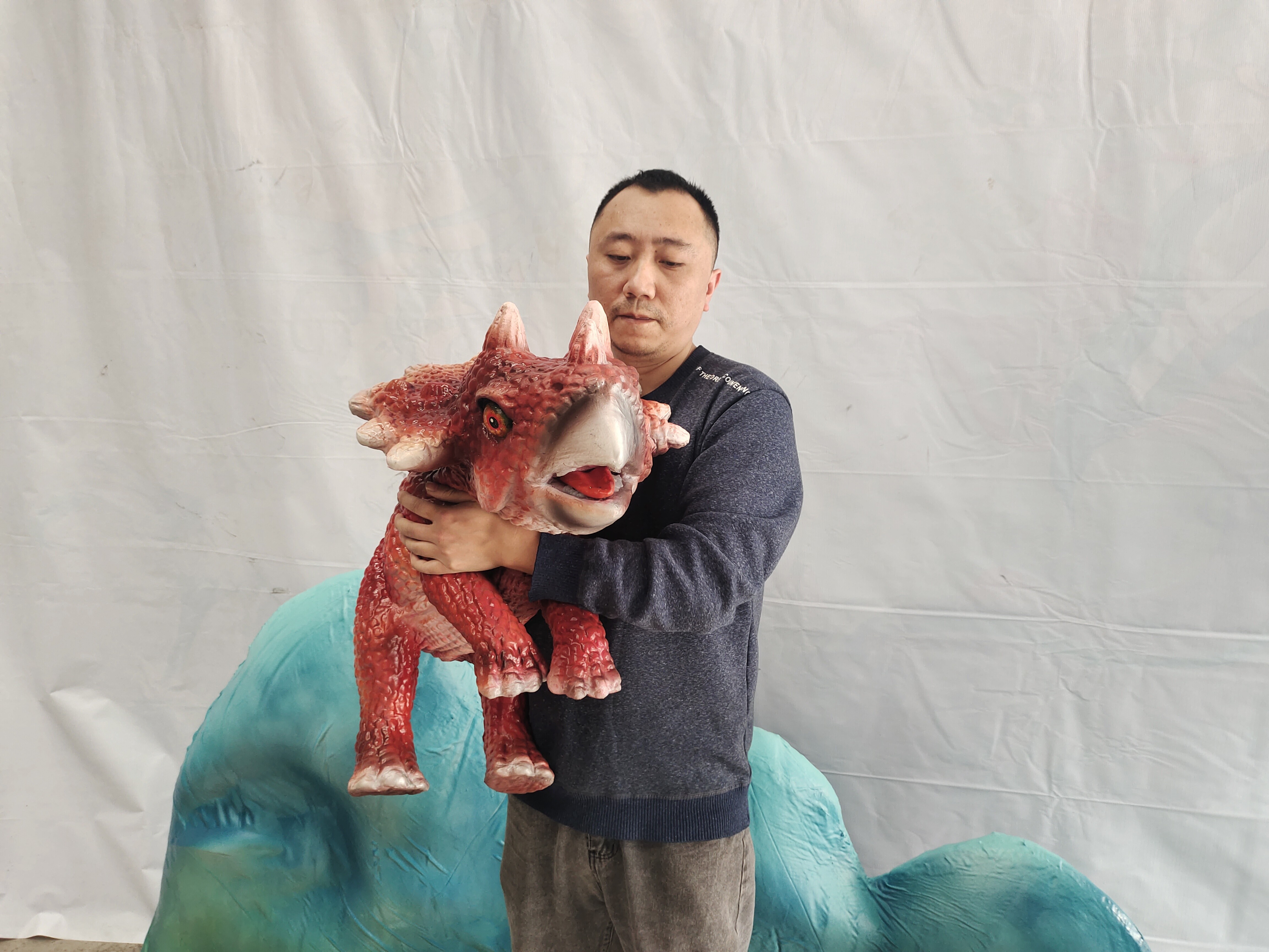 Hand Control Baby Animatronic Dinosaur Triceratops Puppet for Sale