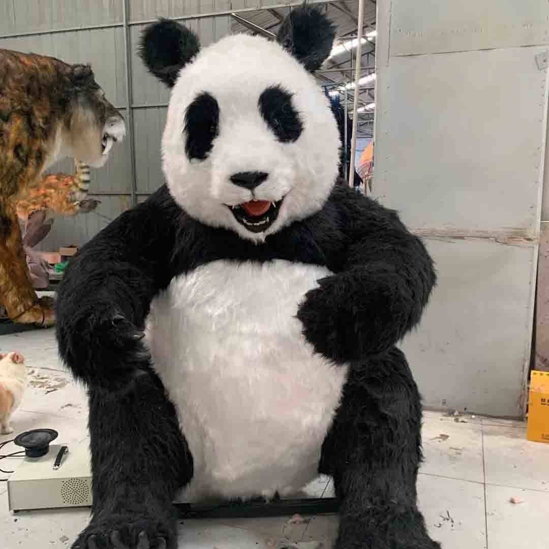 Lifelike Realistic Animatronic Animals Panda Family For Theme Park