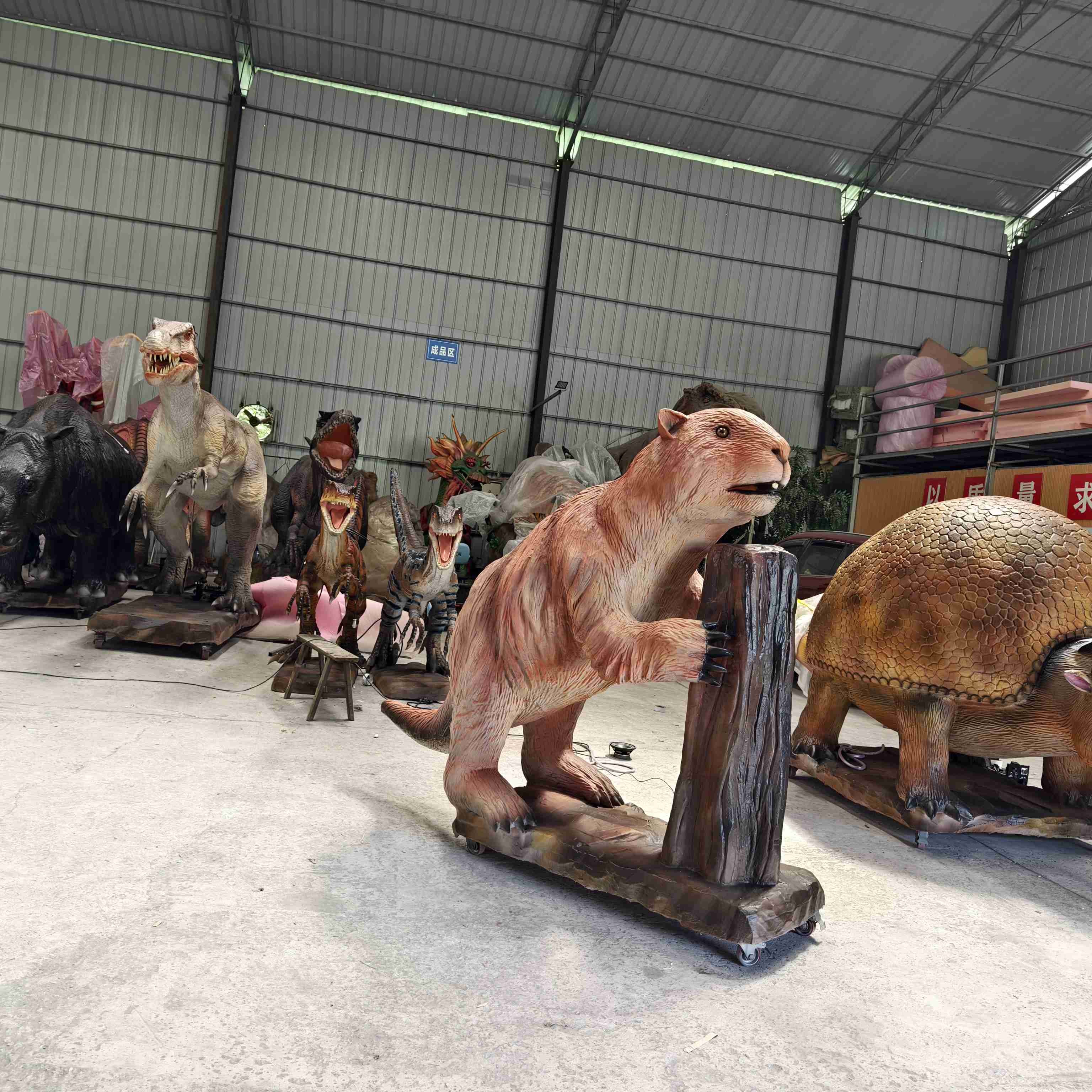 Life-szie Ice Age Animated Castoroides Customization