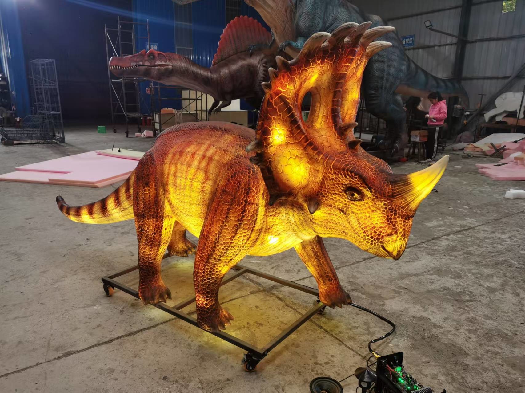 Waterproof Realistic Animatronic Dinosaur Glowing Lantern Dinosaur ...